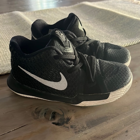 Nike | Shoes | Nike Sneakers 9c | Poshmark